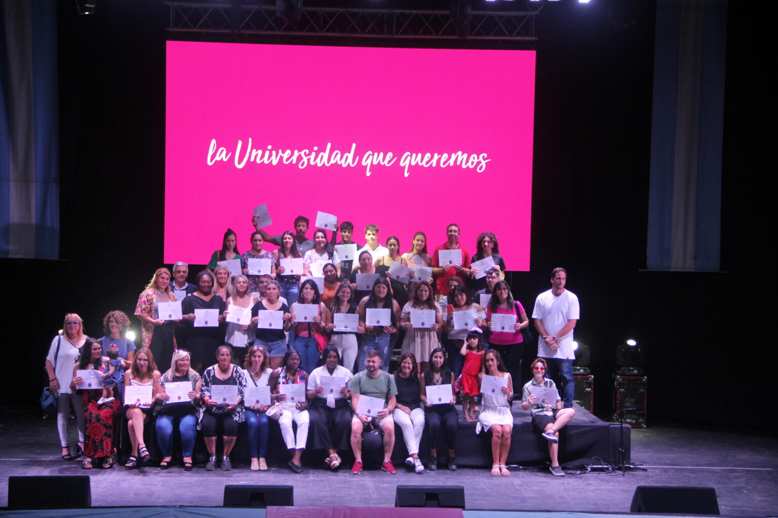 La Escuela de Oficios entregó diplomas a 2000 graduados - Universidad ...