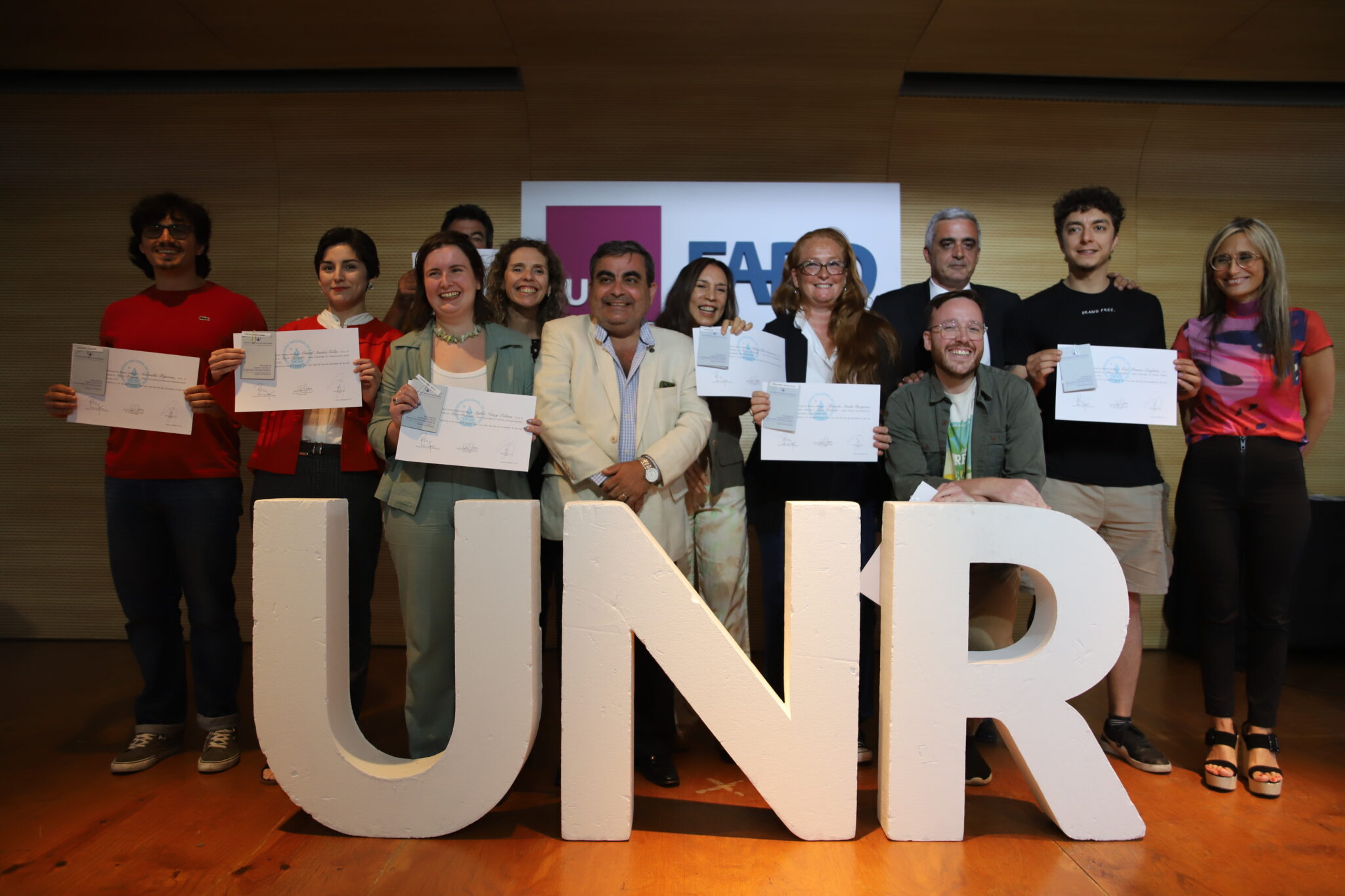 La UNR reconoció a los mejores promedios - Universidad Nacional de Rosario
